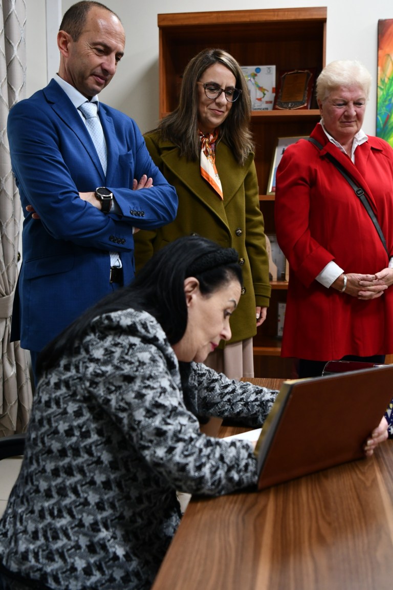 “Kuluri” Art Exhibition Inaugurated by Her Excellency, the President of ...